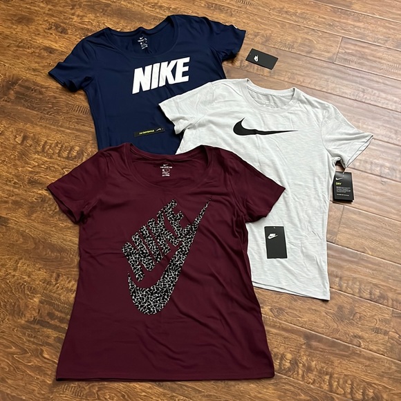 Nike | Tops | Nike Womans 3set Bundle Tshits Size M | Poshmark